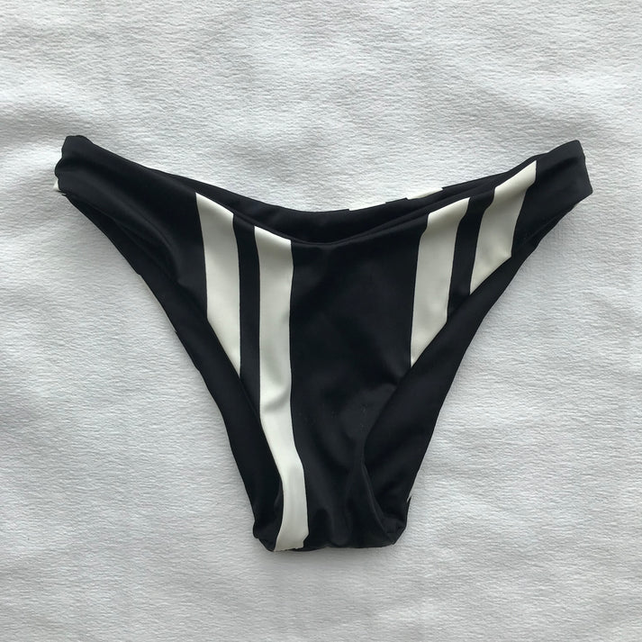 Maeve bottom | Black & White – Grettie swim